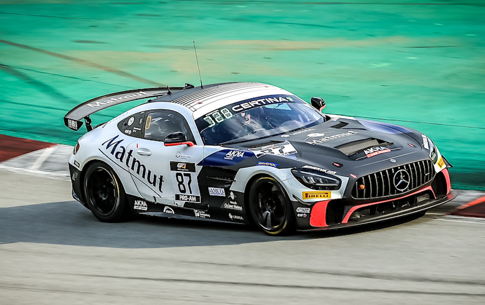 GT4 European Series – Final round Barcelona - Pole, victory, podiums ...